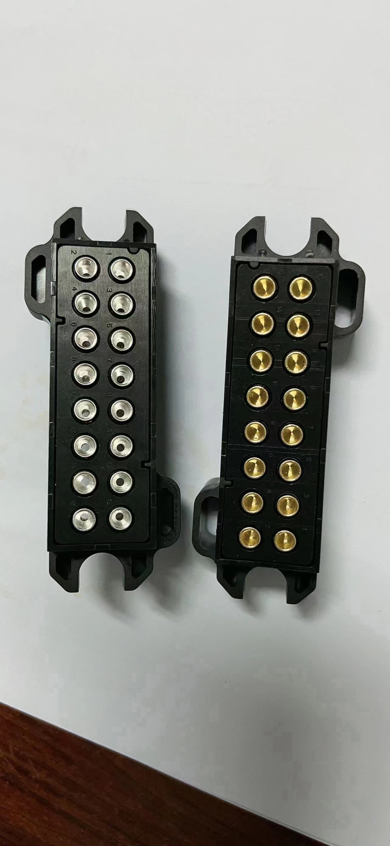 4 pin power connector